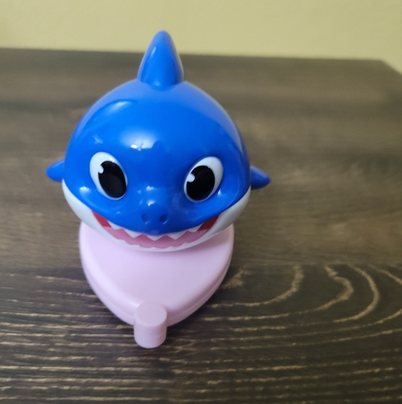 Pinkfong | Toys | 5 Baby Shark Pinkfong Wheeled Toy Daddy Shark 3 Inch ...